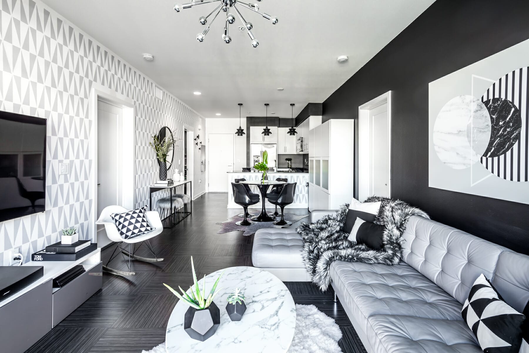 Before & After: Modern Bachelor Pad Design - Decorilla Online Interior ...