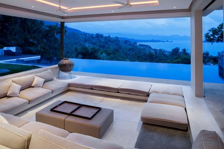 Top 18 Poolside Decorating Ideas for a Backyard Oasis - Decorilla ...