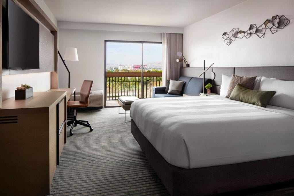 Hotel Interior Design: Create Spaces Your Guests Will Love - Decorilla ...