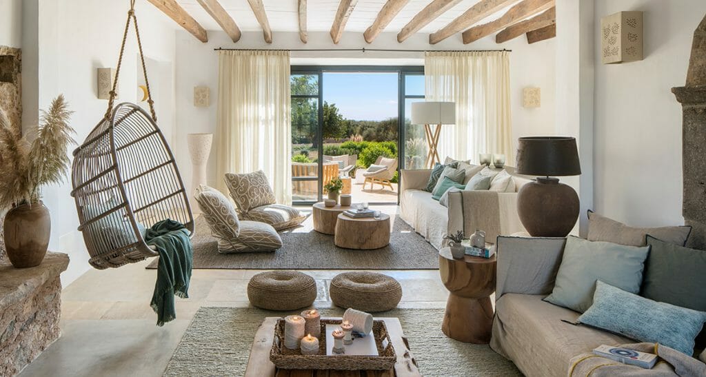 Beach Interior Design: How to Create a Resort-Worthy Home - Decorilla