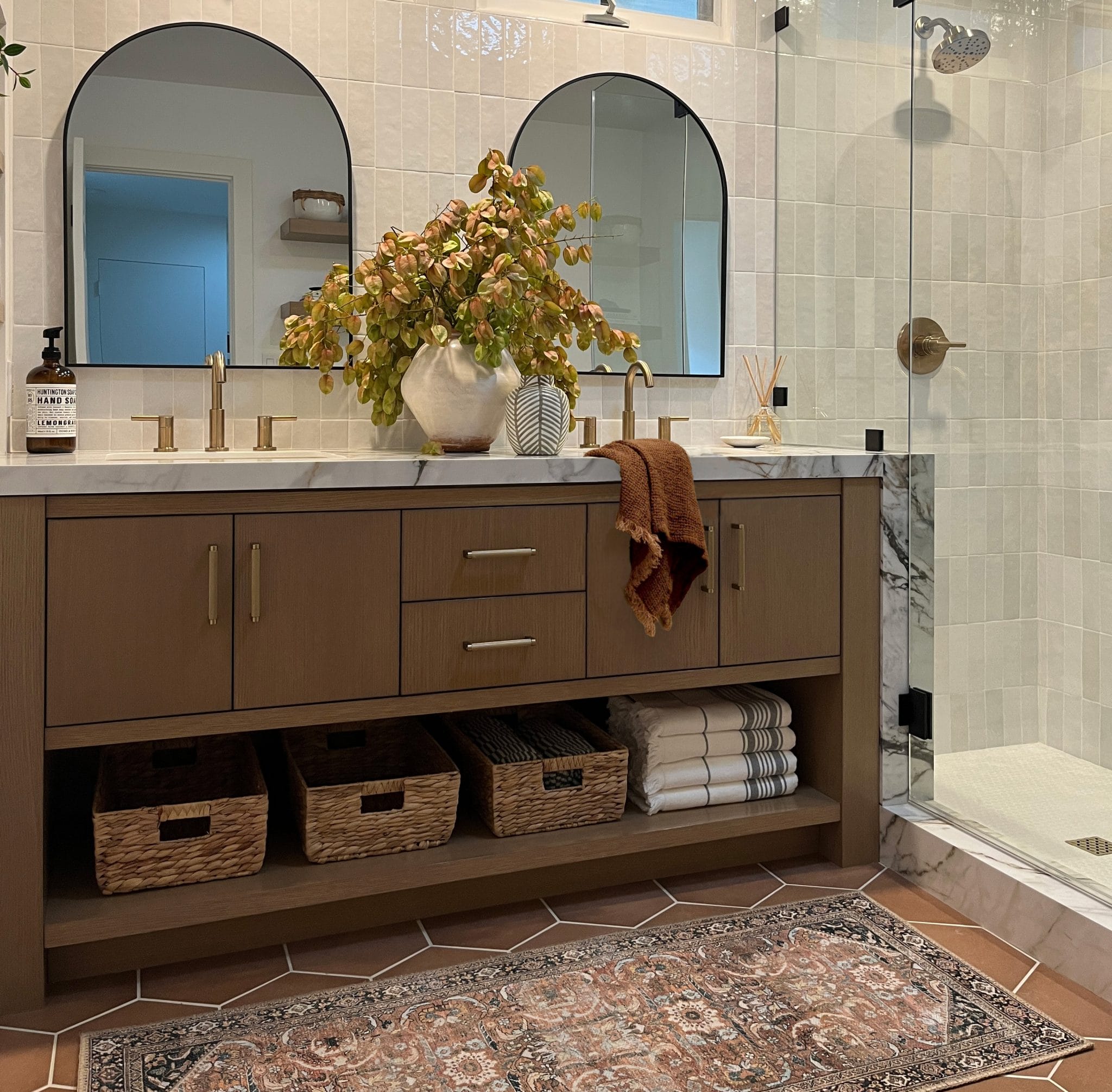 How to Choose a Rug: Pro Tips on Size, Color & Placement - Decorilla ...