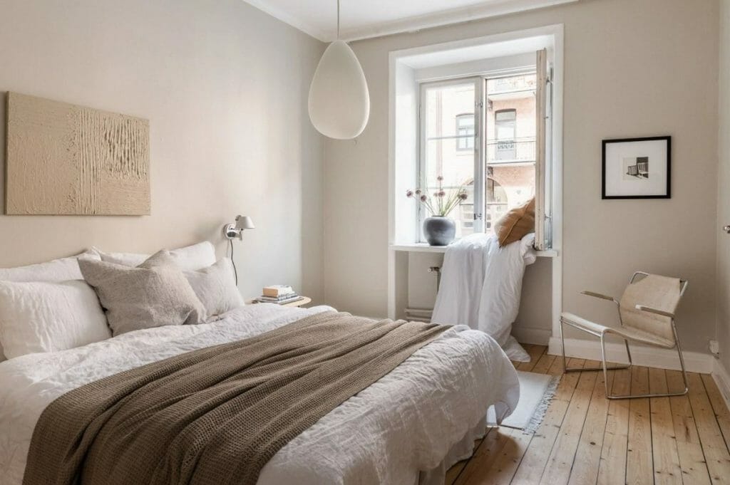 Layered Bedding: How to Layer a Bed Like a Designer - Decorilla Online ... Layered Bedding: How to Layer a Bed Like a Designer - Decorilla Online ...