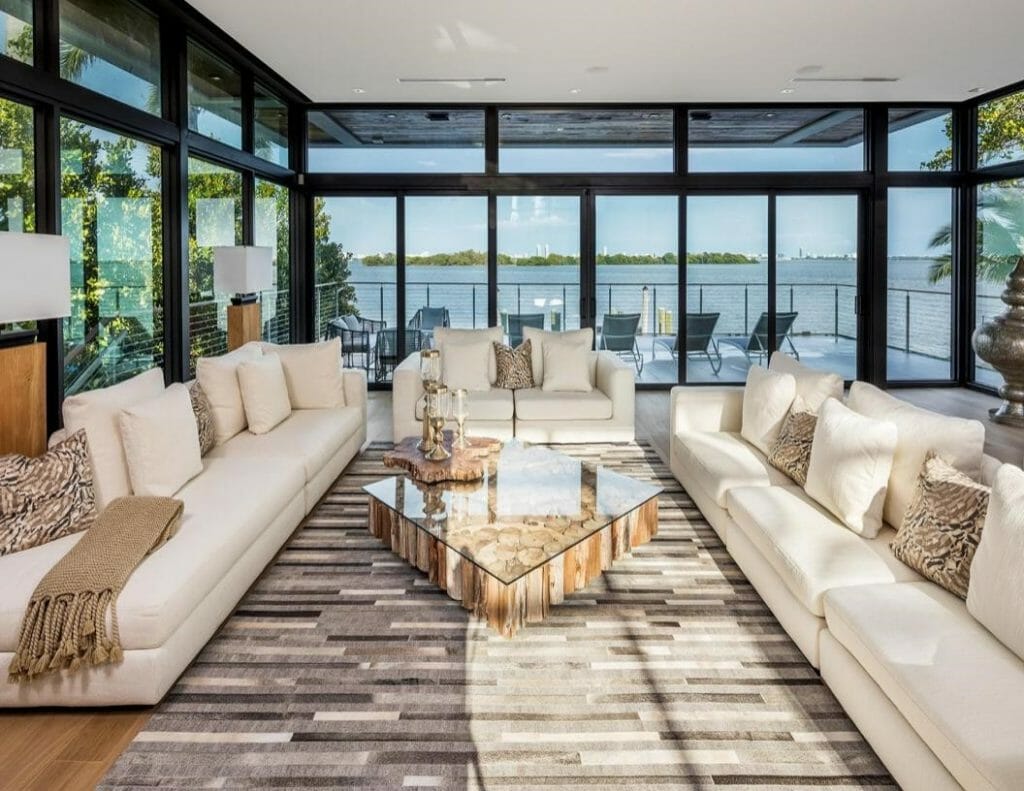 30 Best Beach Interior Design Ideas in 2026 - Decorilla Online Interior ...