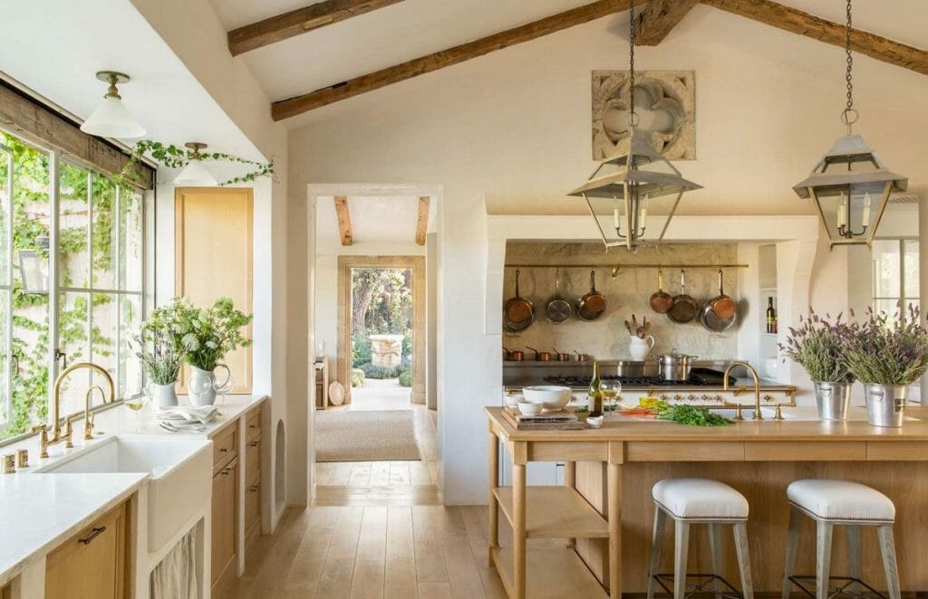 12 French Country Interior Design Looks for Every Room - Decorilla ...