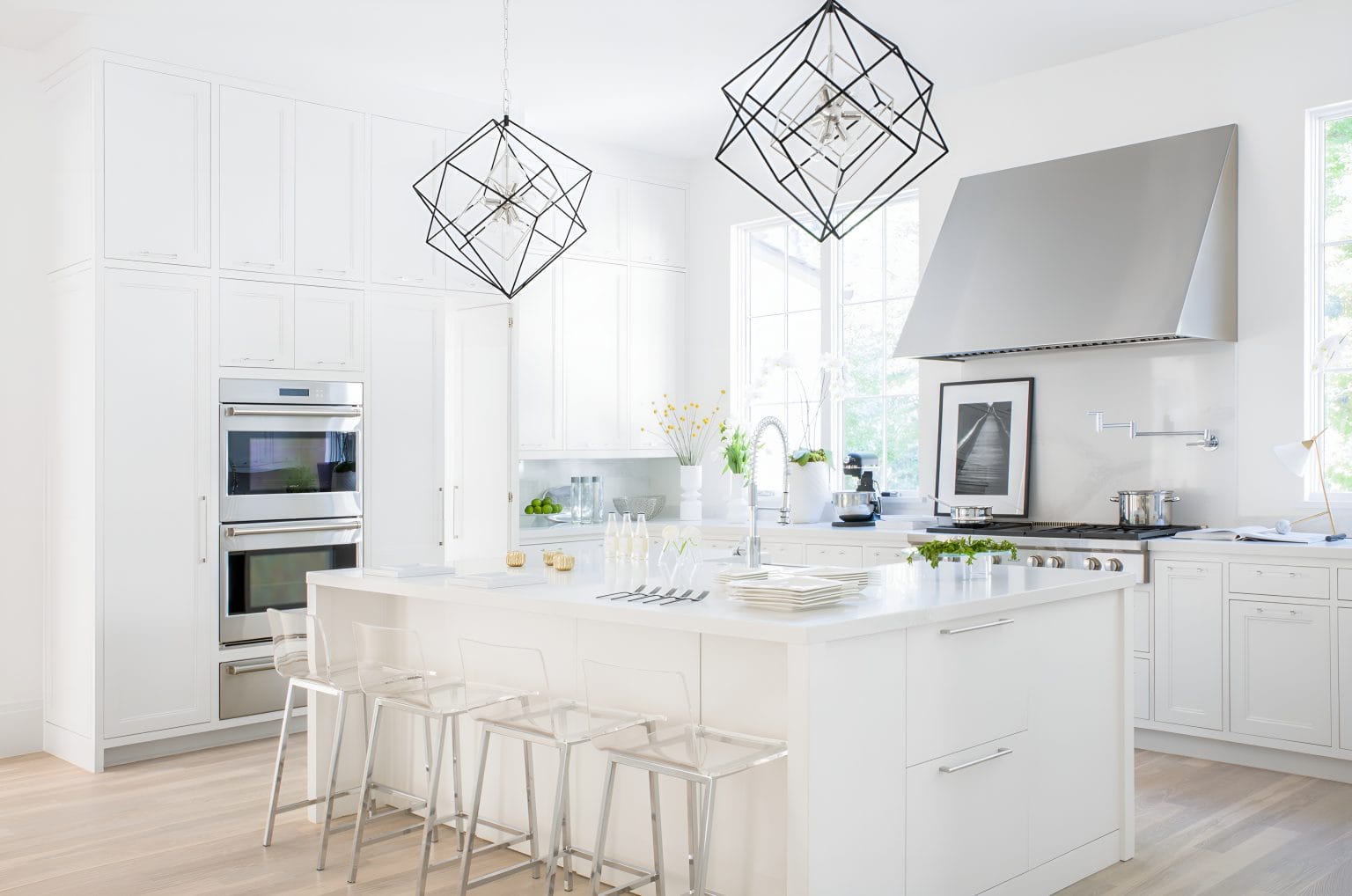 12 Most Stylish Range Hood Ideas for Your Dream Kitchen - Decorilla ...