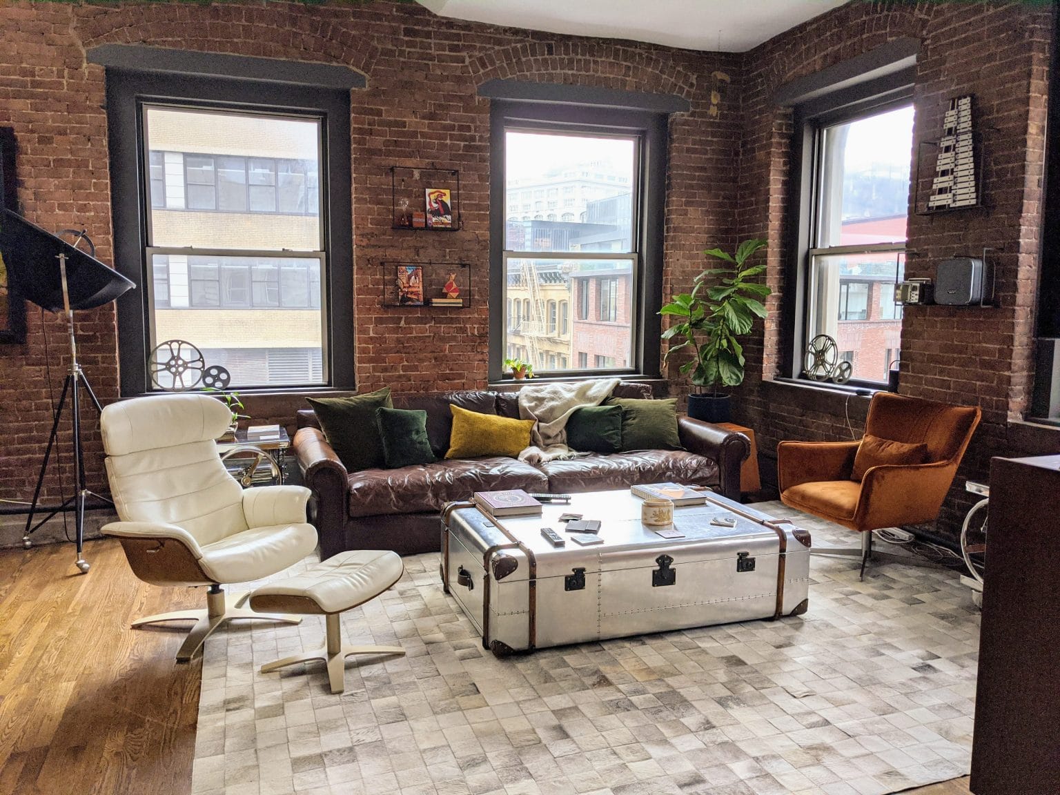 Chrome Accents Make a Comeback: Styling Tips for a Polished Look ...