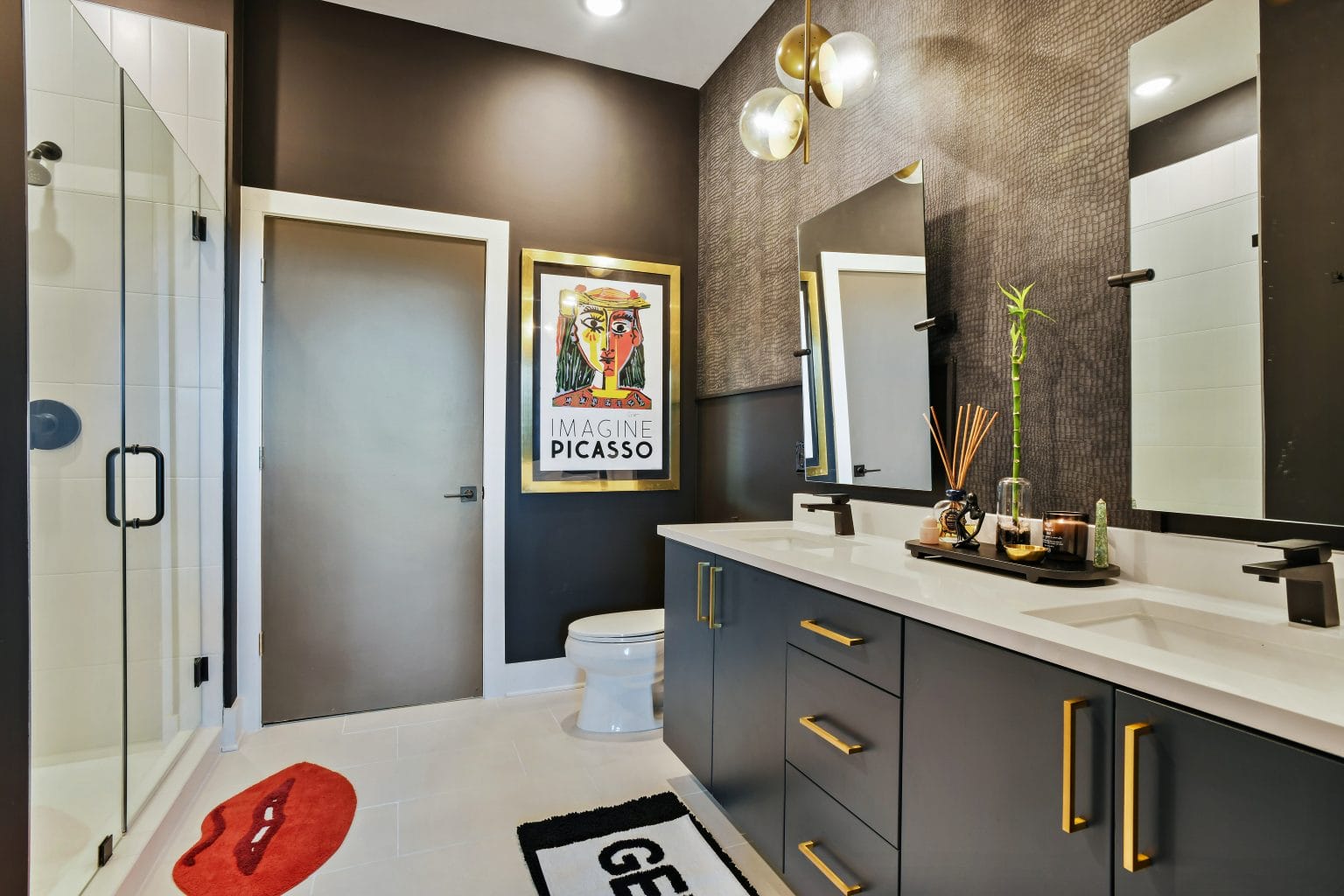 12 Primary Bathroom Ideas to Design Your Dream Sanctuary - Decorilla ...